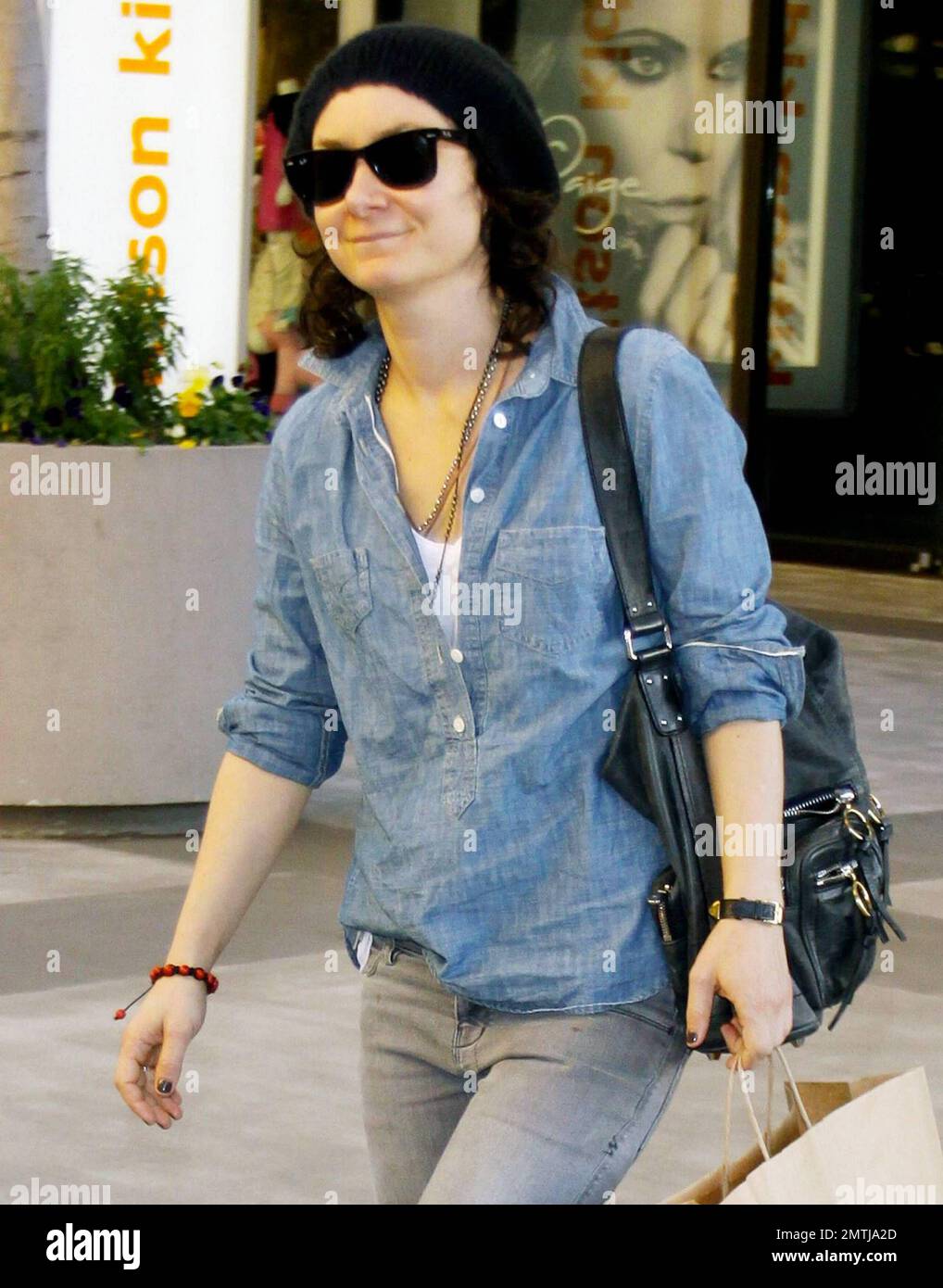 Sara Gilbert Pregnant On Roseanne