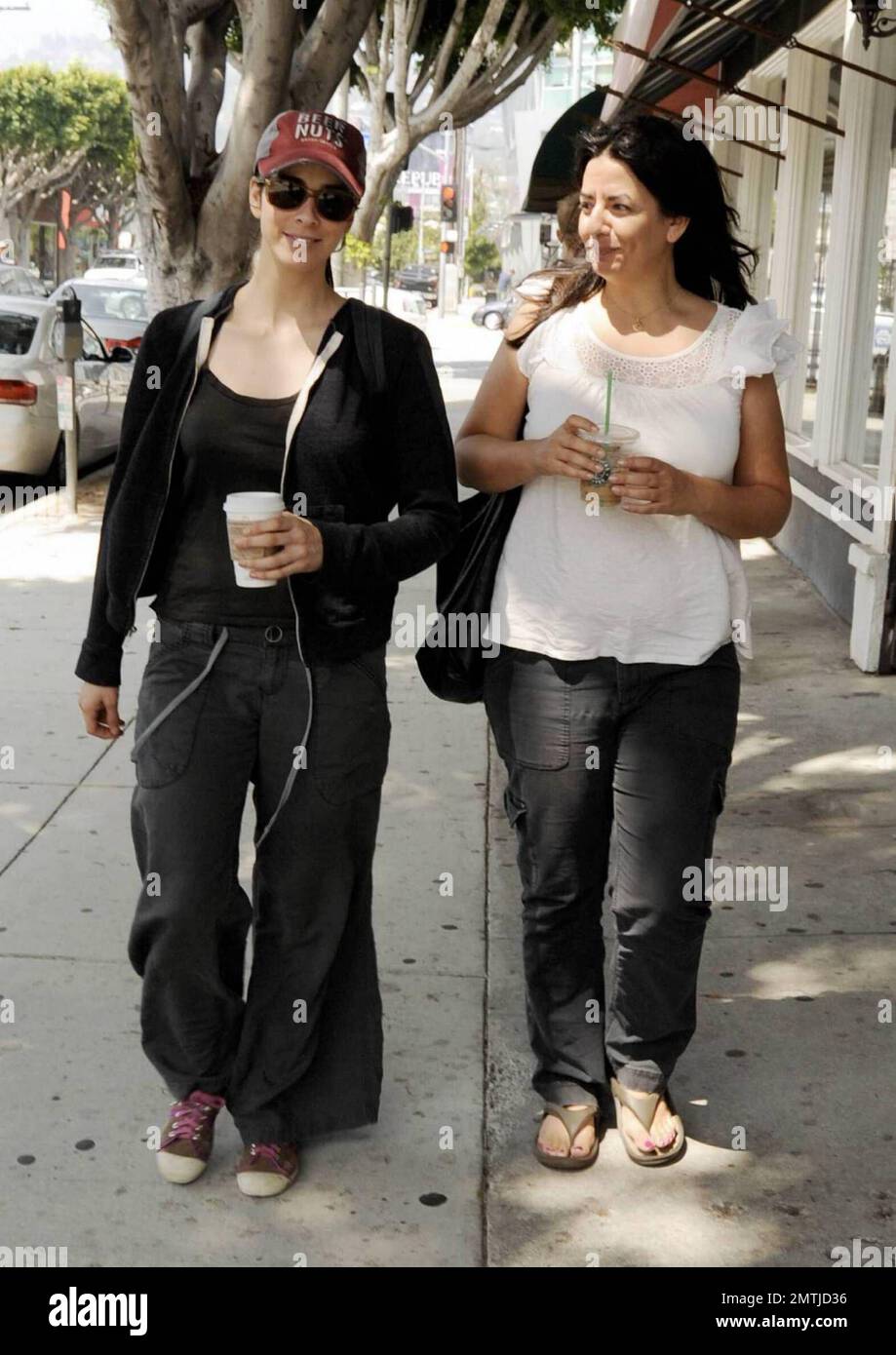 EXCLUSIVE!! Sarah Silverman strolls on Robertson Blvd with her sister ...
