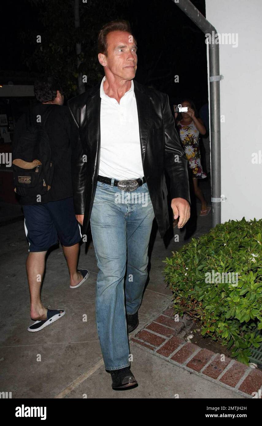 - Arnold Schwarzenegger and wife Maria Shriver enjoy a couple's dinner ...
