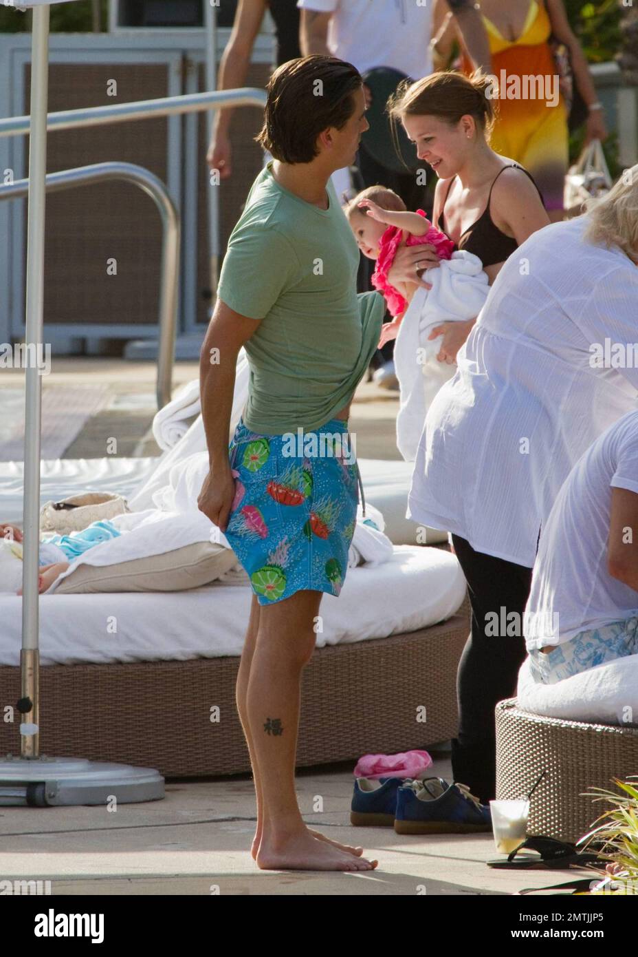 EXCLUSIVE!! Owner of Miami nightclub Mia Lounge, Scott Disick spends a ...