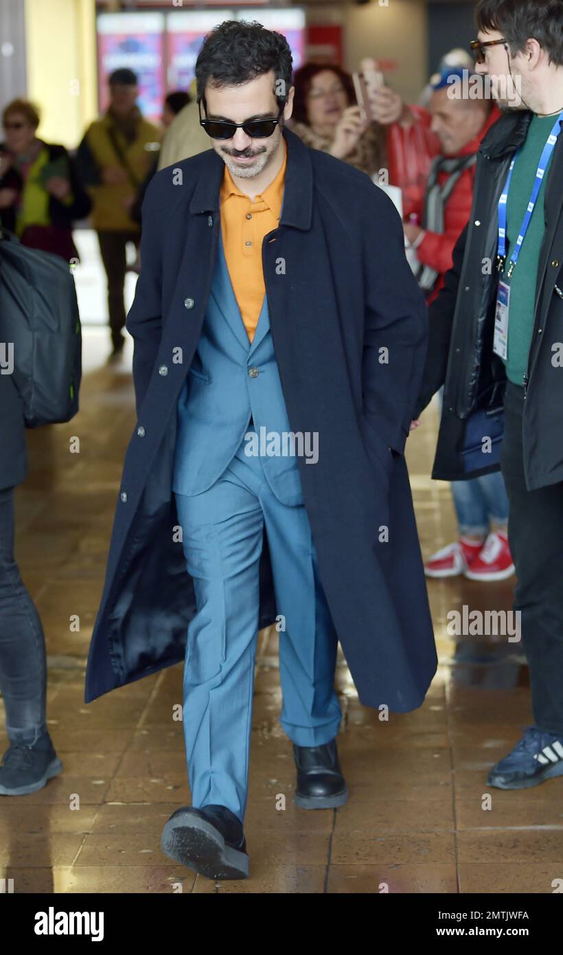 Colla di pesce hi-res stock photography and images - Alamy