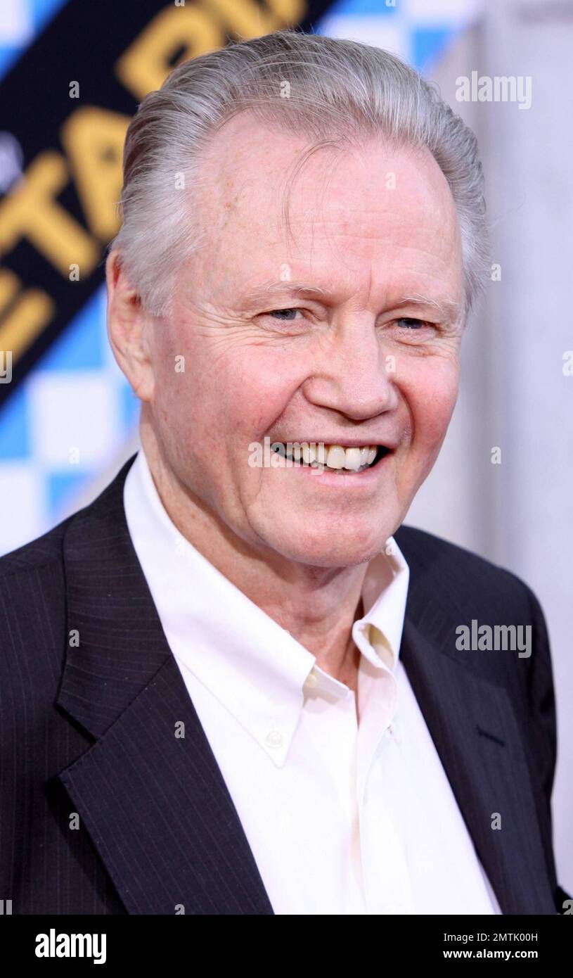 Jon Voight walks the red carpet at the world premiere of ÒSecretariatÓ ...