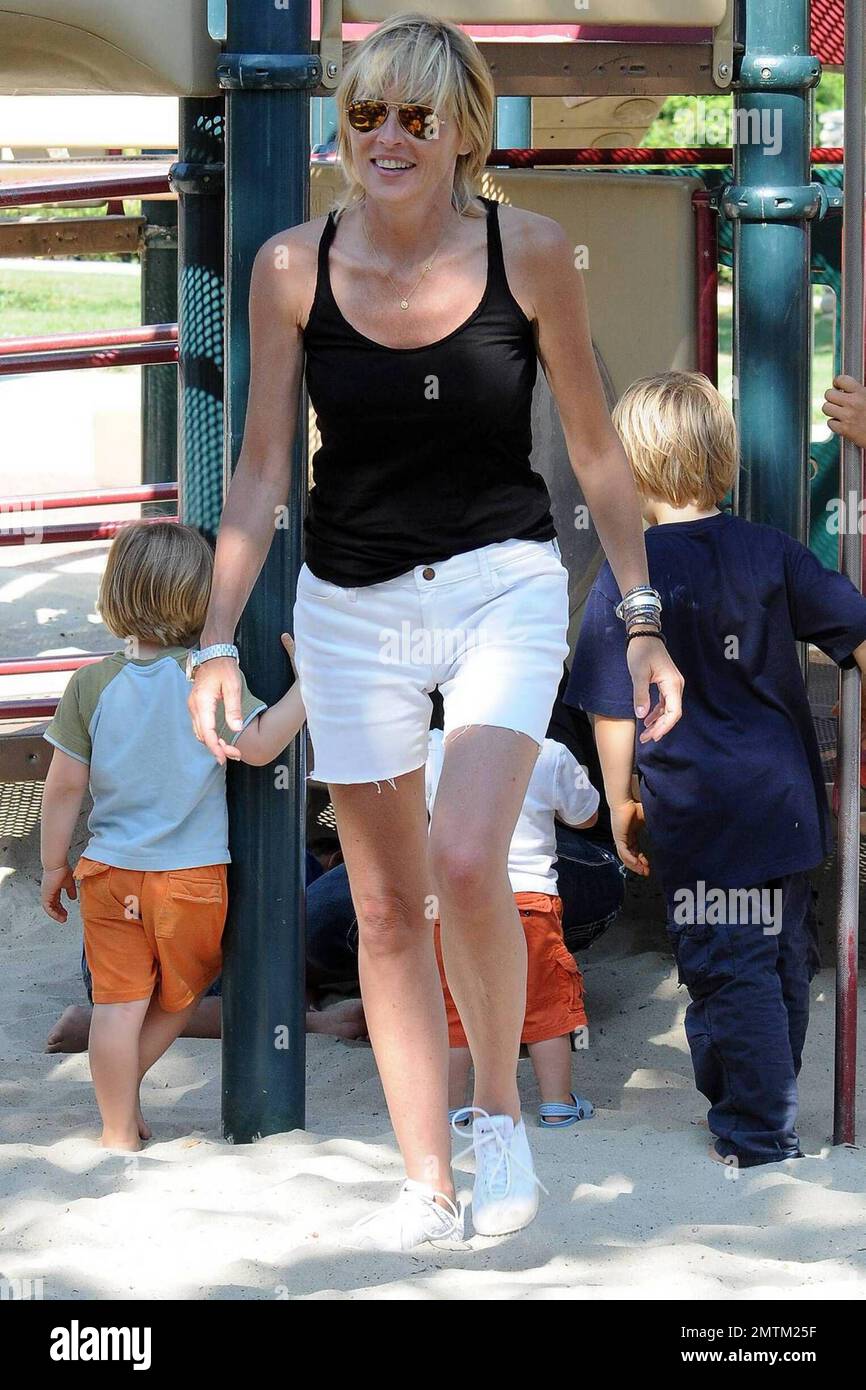 - Sharon Stone takes her 3 sons Roan, Laird and Quinn to the park. Los ...