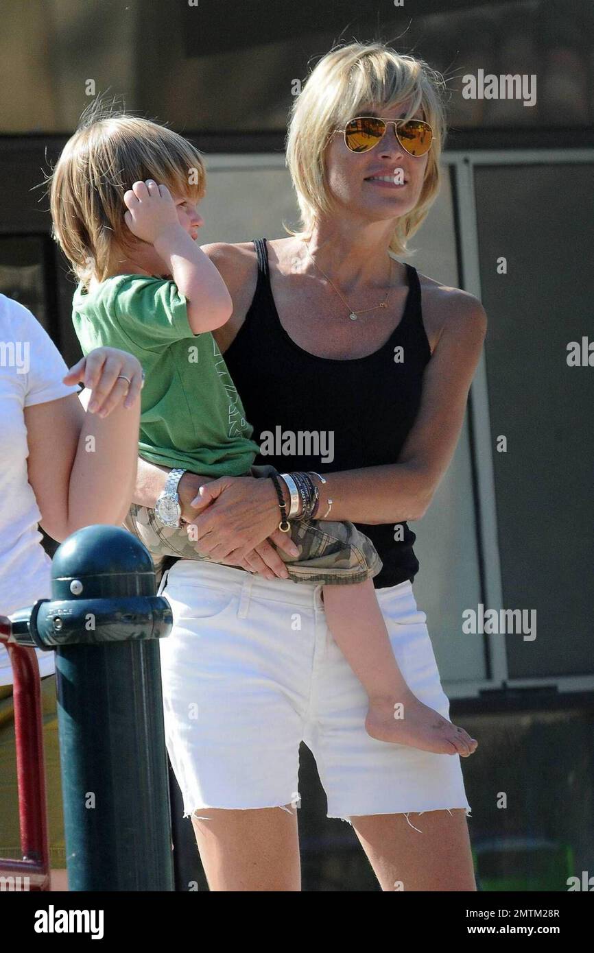 - Sharon Stone takes her 3 sons Roan, Laird and Quinn to the park. Los ...