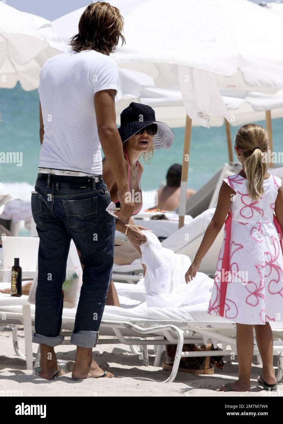 EXCLUSIVE!! Shauna Sand spends the afternoon frolicking in the ocean ...