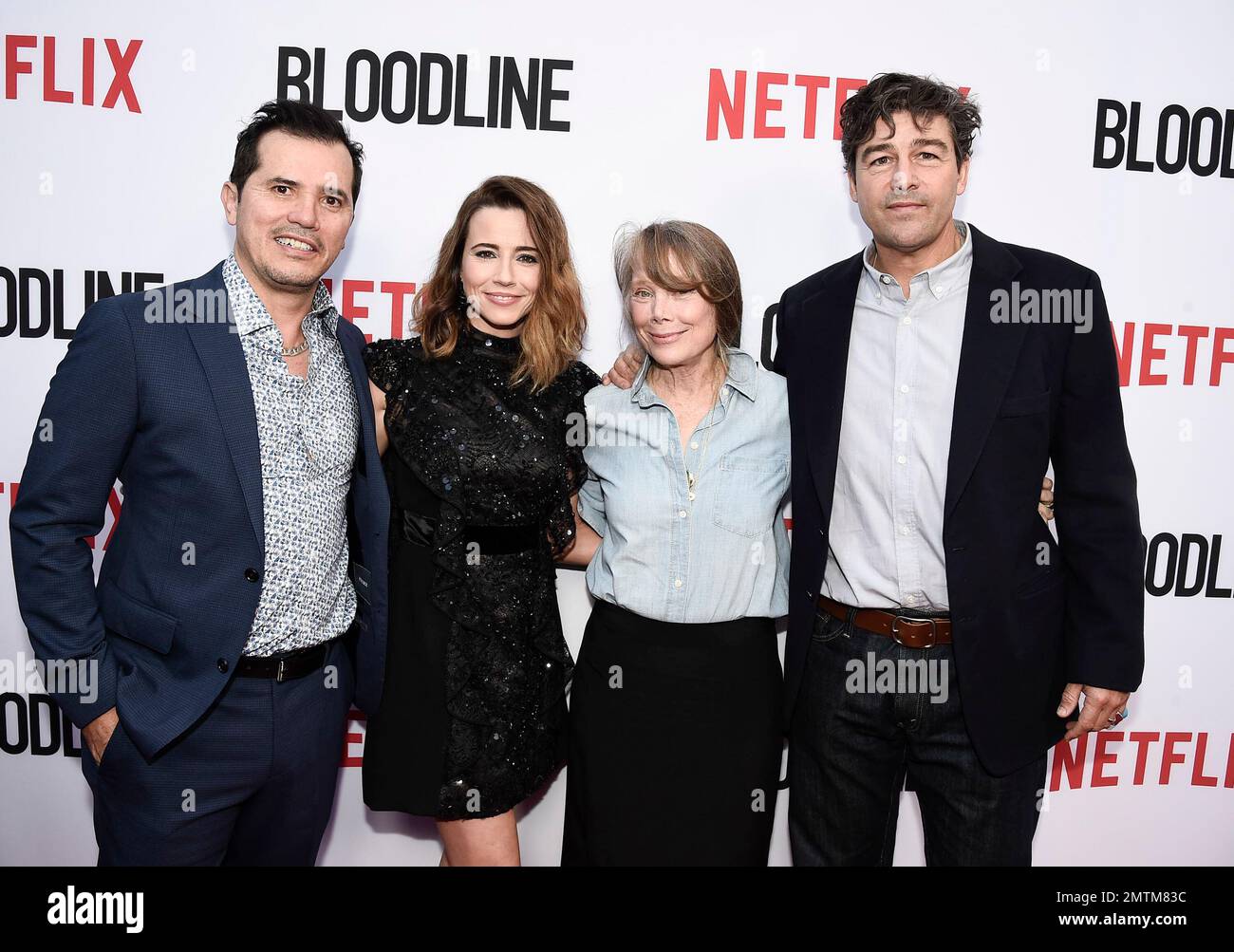 From left to right, actor John Leguizamo, actress Linda Cardellini ...