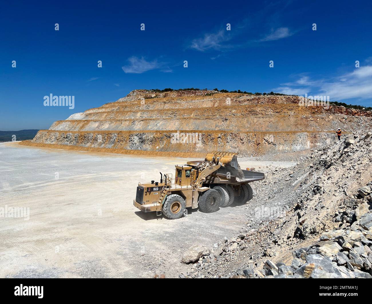 Cement loading hi-res stock photography and images - Alamy