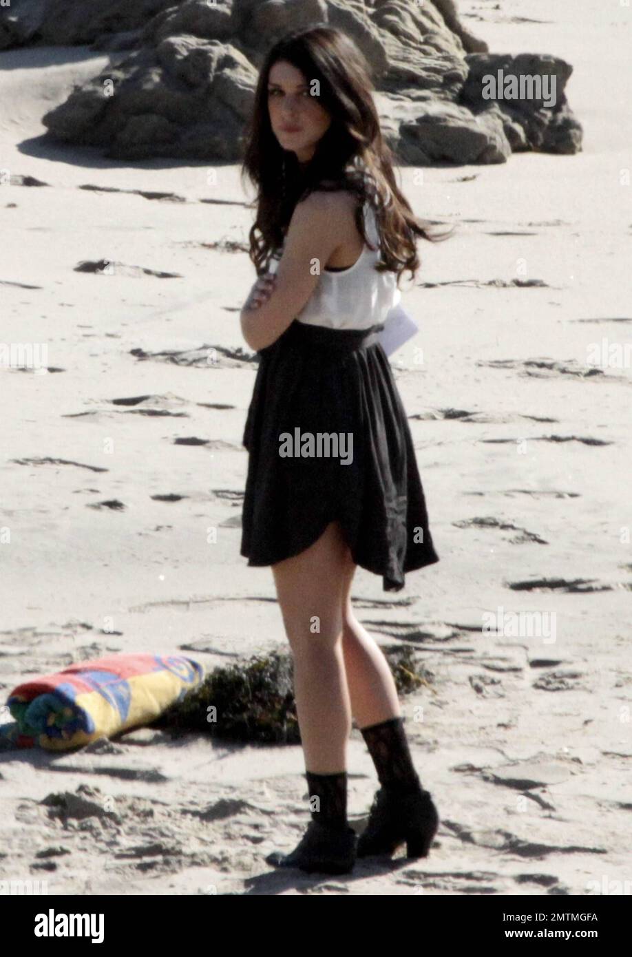 Shenae Grimes Anorexic