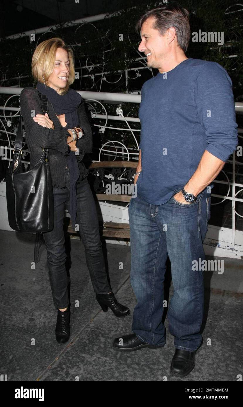 Sheryl Crowe looks a bit chilly as she stands waiting for her car ...