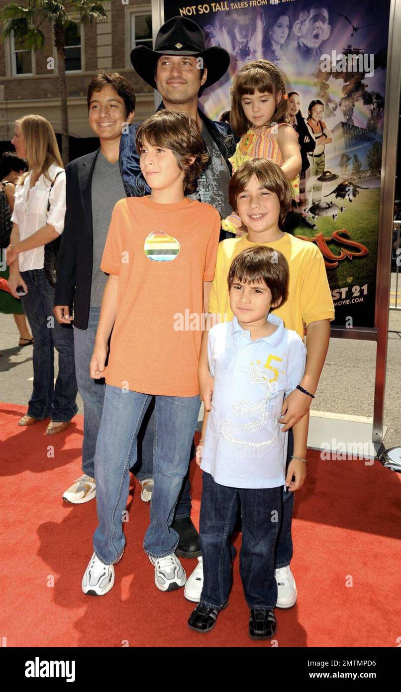 Rhiannon rodriguez hi-res stock photography and images - Alamy