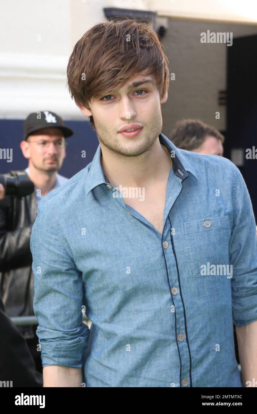 Douglas Booth 2011