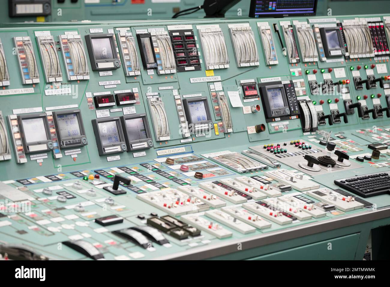 Shown is the control room at the Three Mile Island nuclear power plant ...