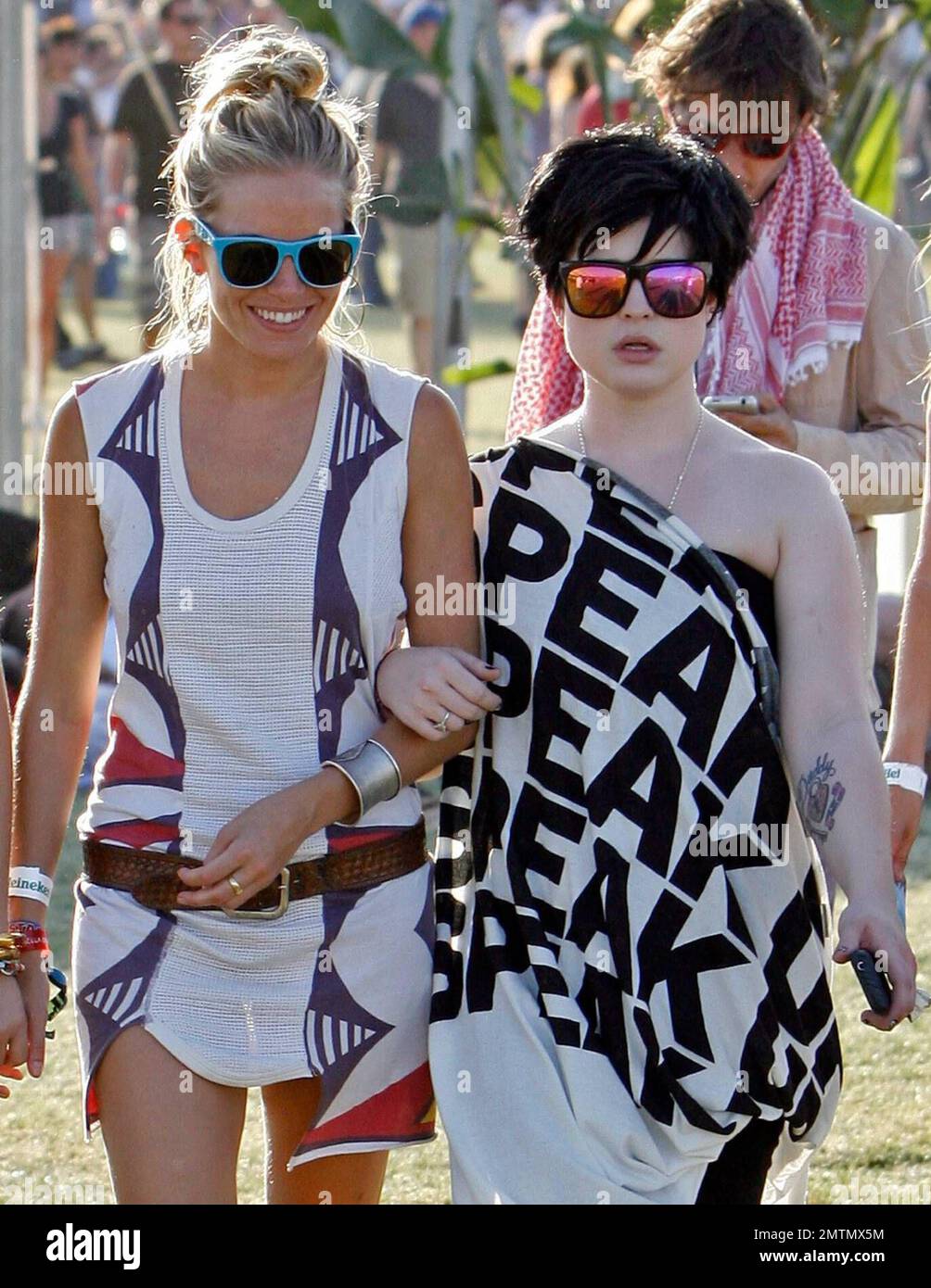 Sienna Miller and Kelly Osbourne take a stroll through the concert ...