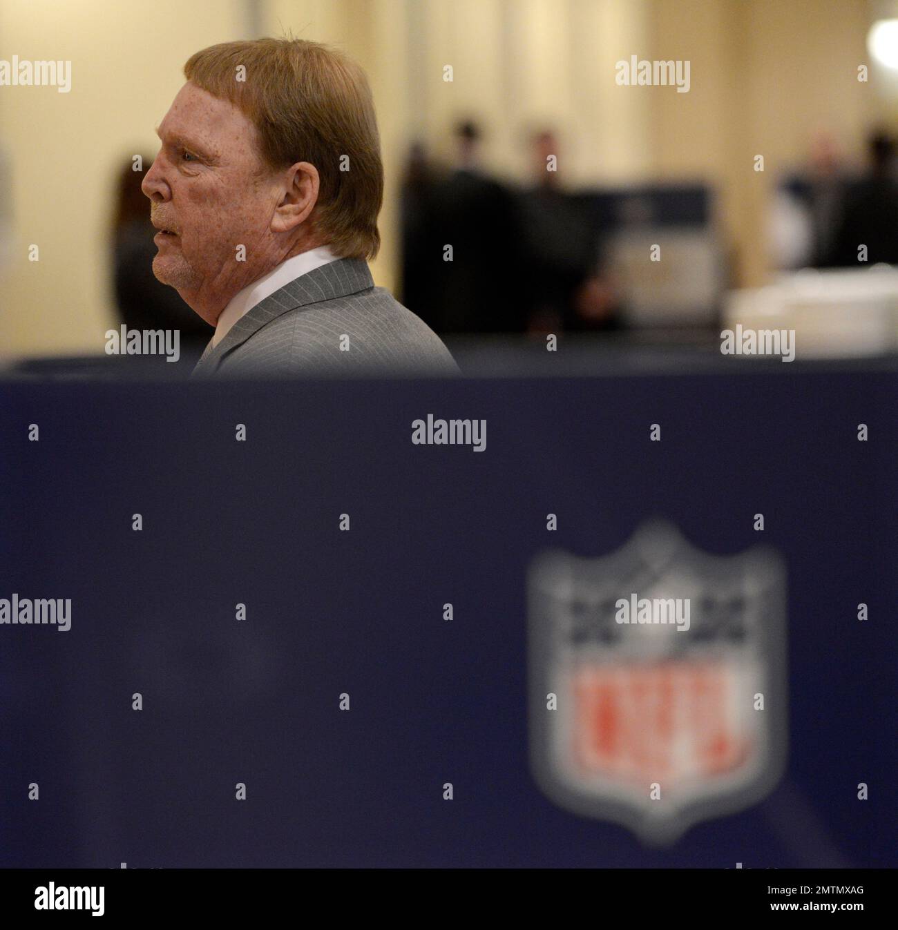 Oakland Raiders football team owner Mark Davis arrives before an NFL ...