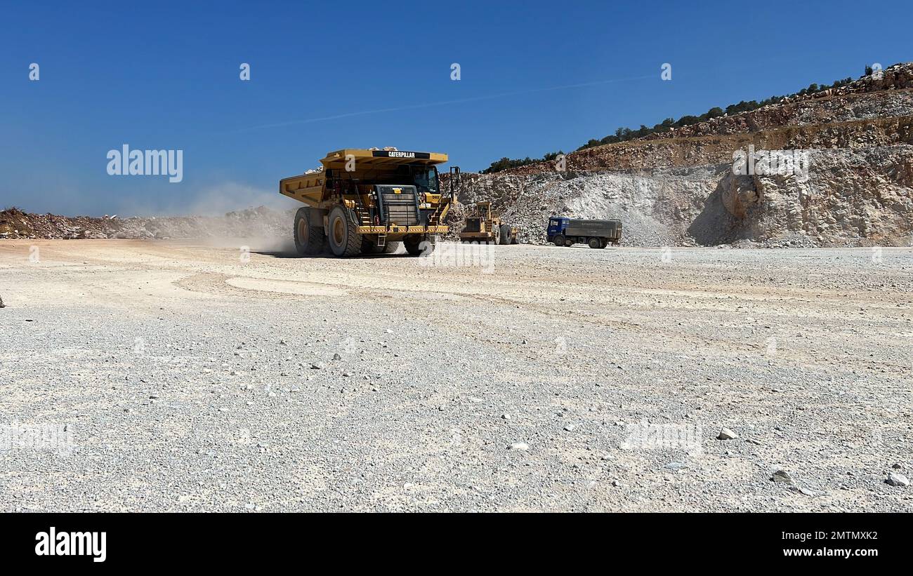 Dumper truck quarry hi-res stock photography and images - Alamy