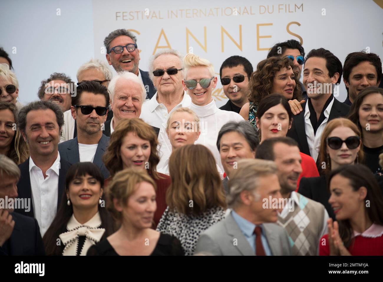 Actors and directors form former Cannes selections pose for ...