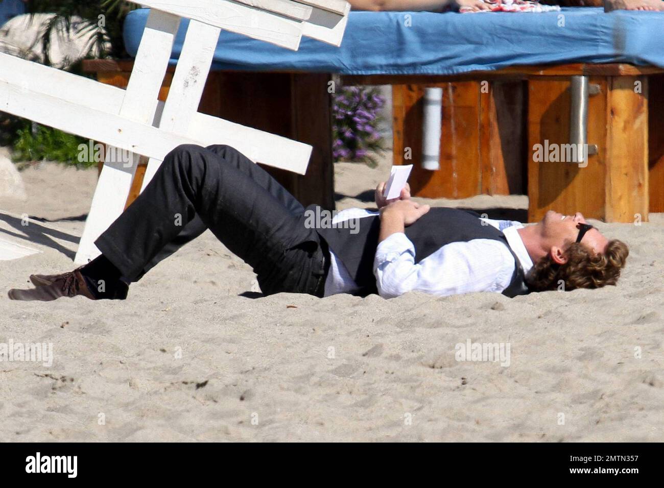 EXCLUSIVE!! Actor Simon Baker shoots scenes on the beach for his ...