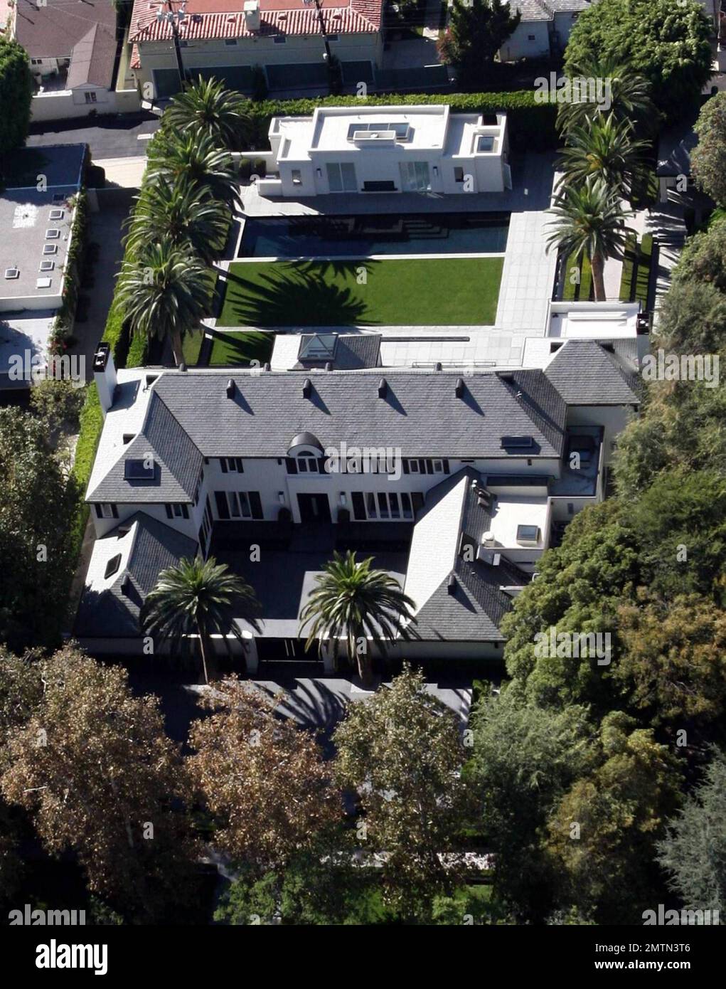 EXCLUSIVE!! It looks as though Simon Cowell has finally completed his ...