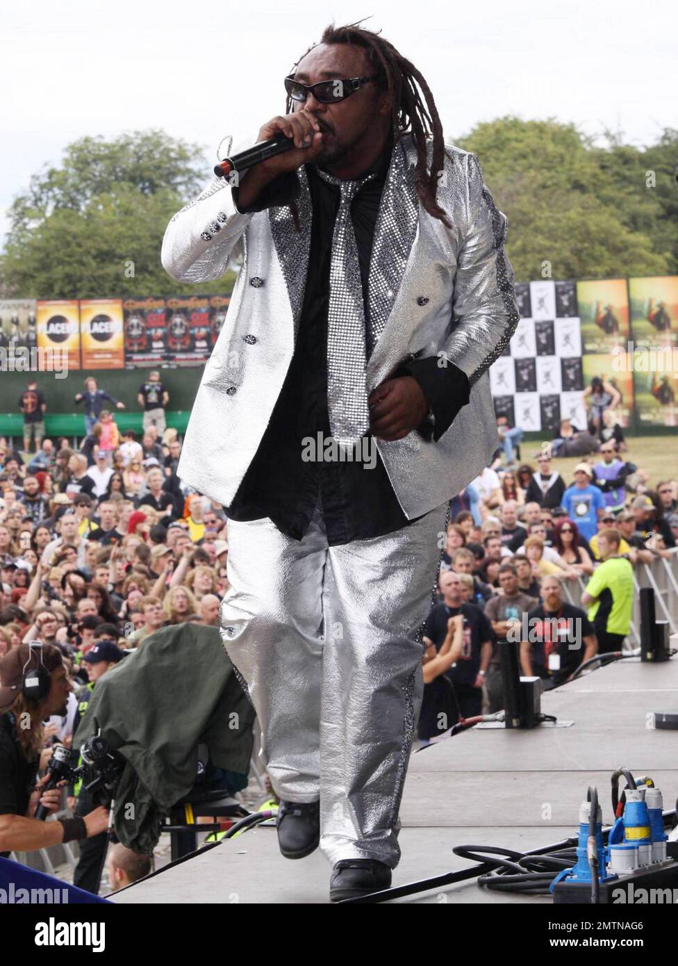 Welsh reggae band hi-res stock photography and images - Alamy