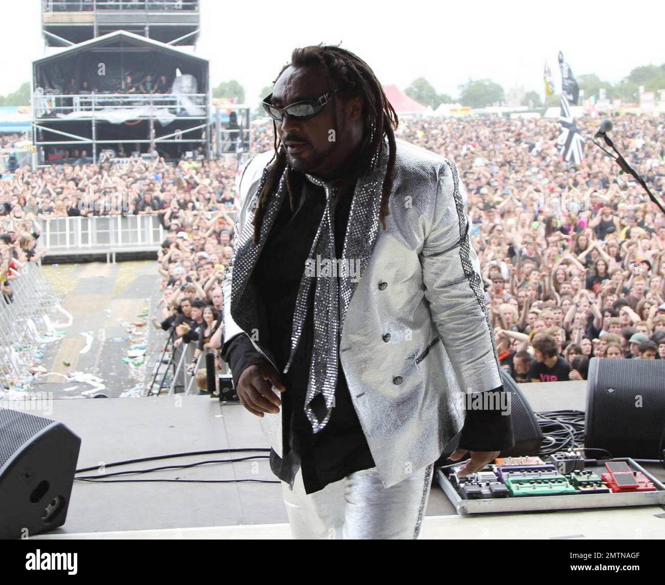 Benji Webbe of the Welsh rock reggae metal band Skindred performs live ...
