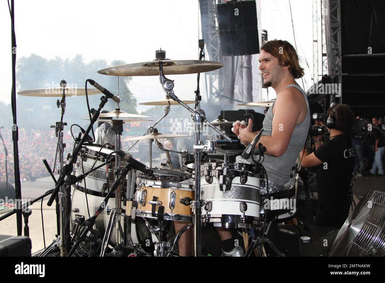 Arya Goggin of the Welsh rock reggae metal band Skindred performs live ...