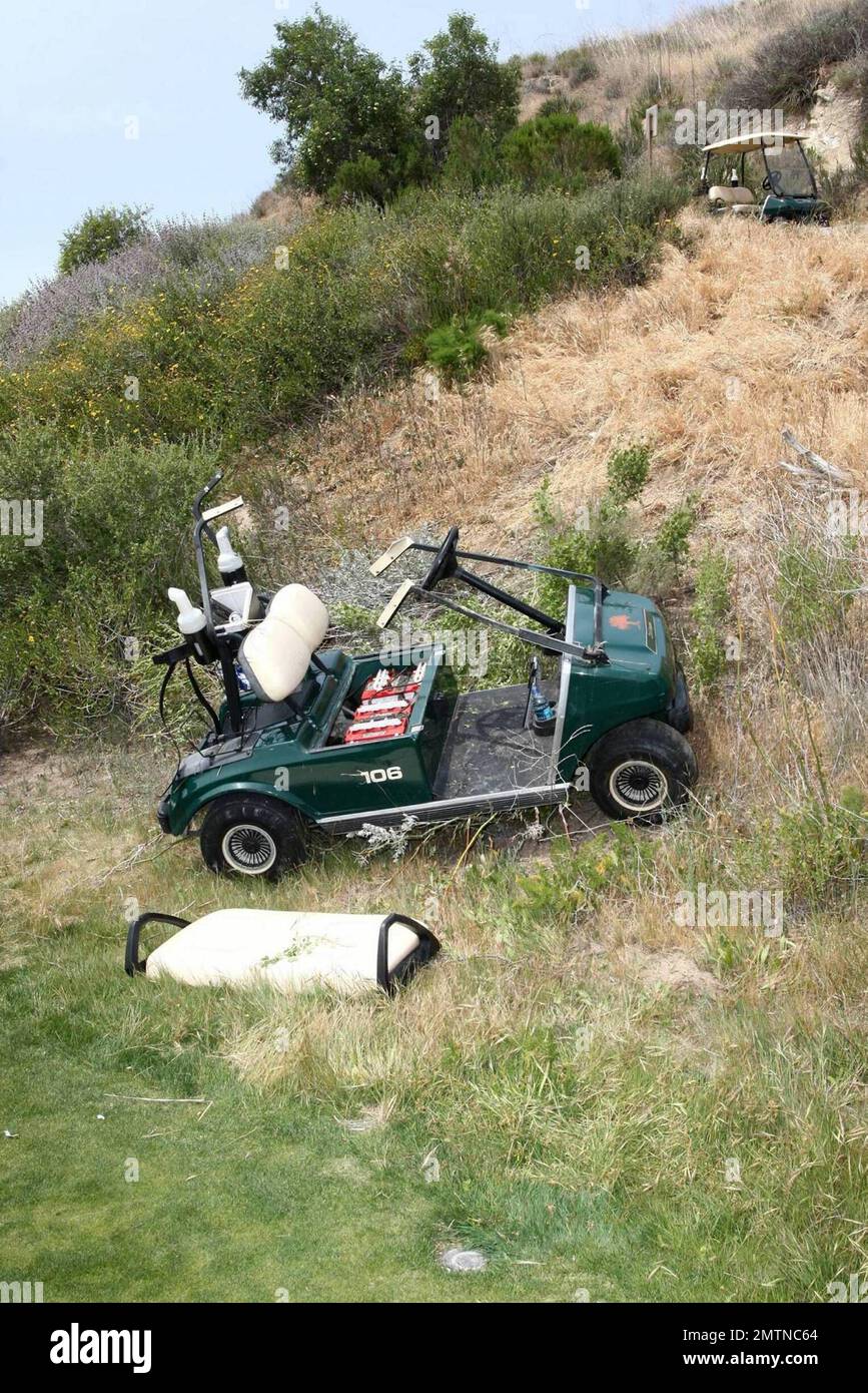 Wrecked golf cart hi-res stock photography and images - Alamy