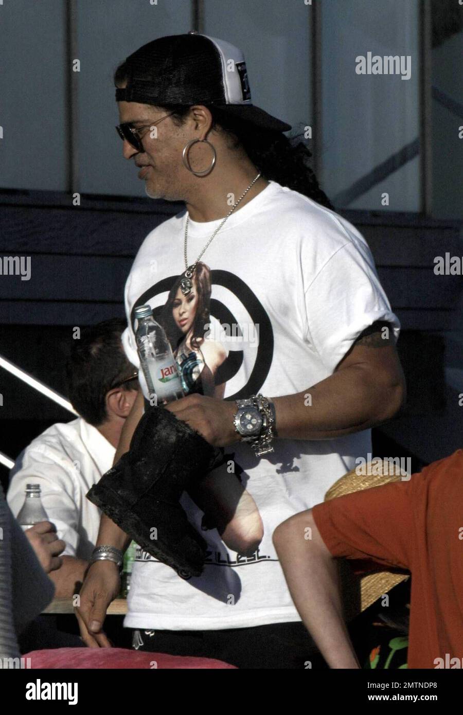 Rocker Slash celebrates the Fourth of July holiday on the beach with ...