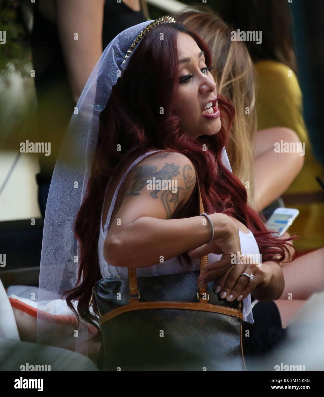 Bachelorette tv show hi-res stock photography and images - Alamy