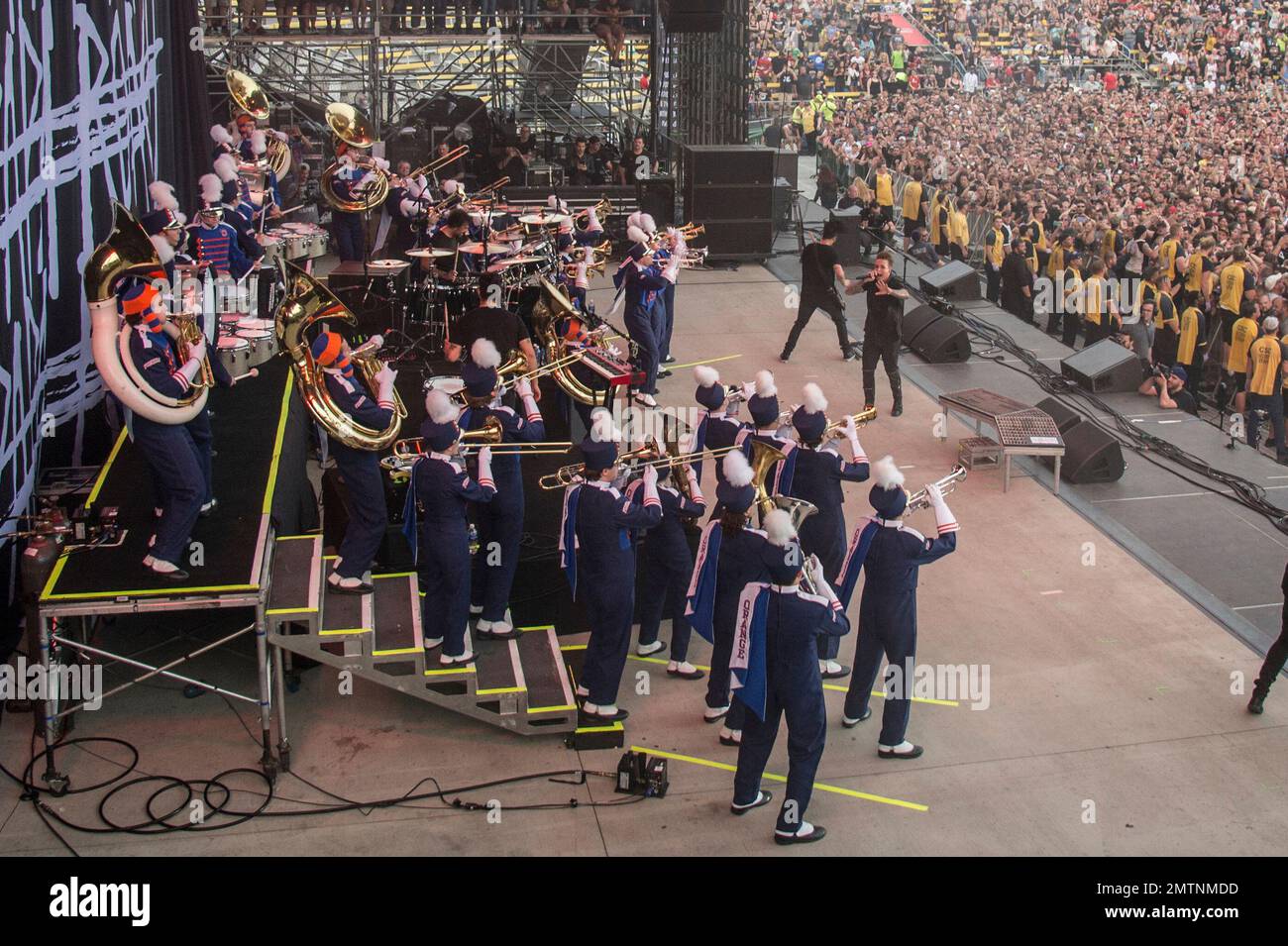 The Olentangy Orange High School Marching Band performs with Papa Roach ...
