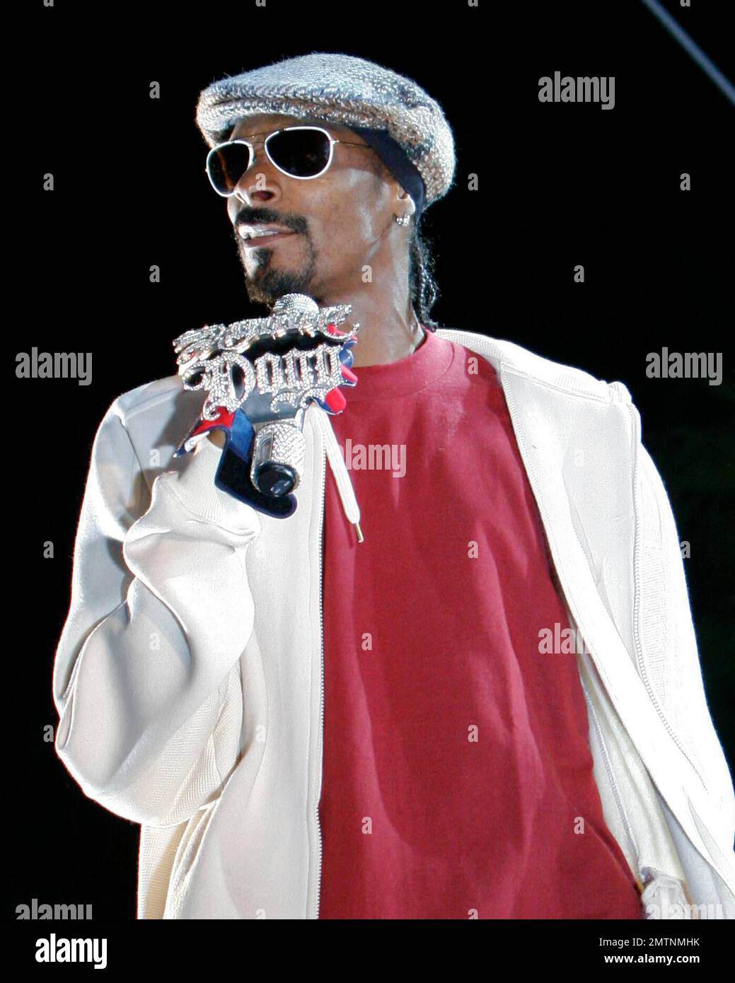 Snoop Dogg performs live at the Bud Bowl Event during Super Bowl week ...