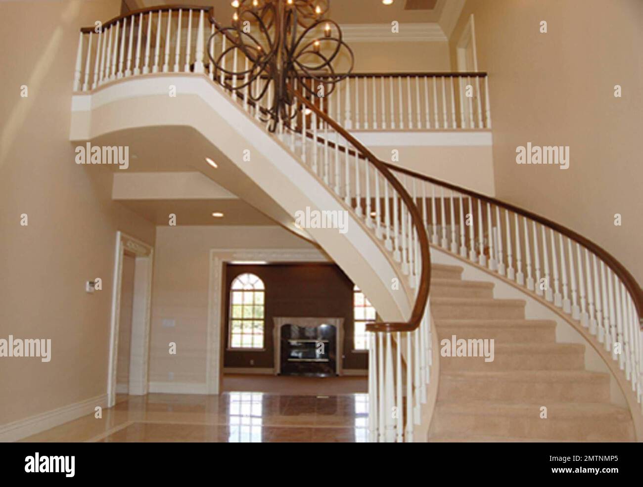 Exclusive!! Rapper Snoop Dogg is selling this Claremont, CA mansion for ...