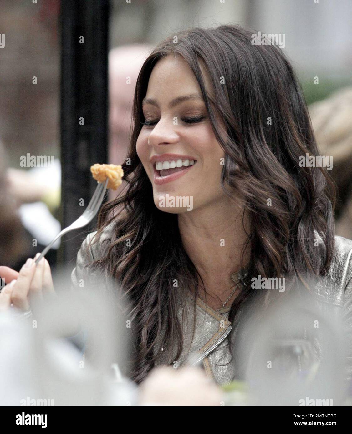 Sofia Vergara and a mystery man lunch together at the Ivy. The actress/model was spotted with ...