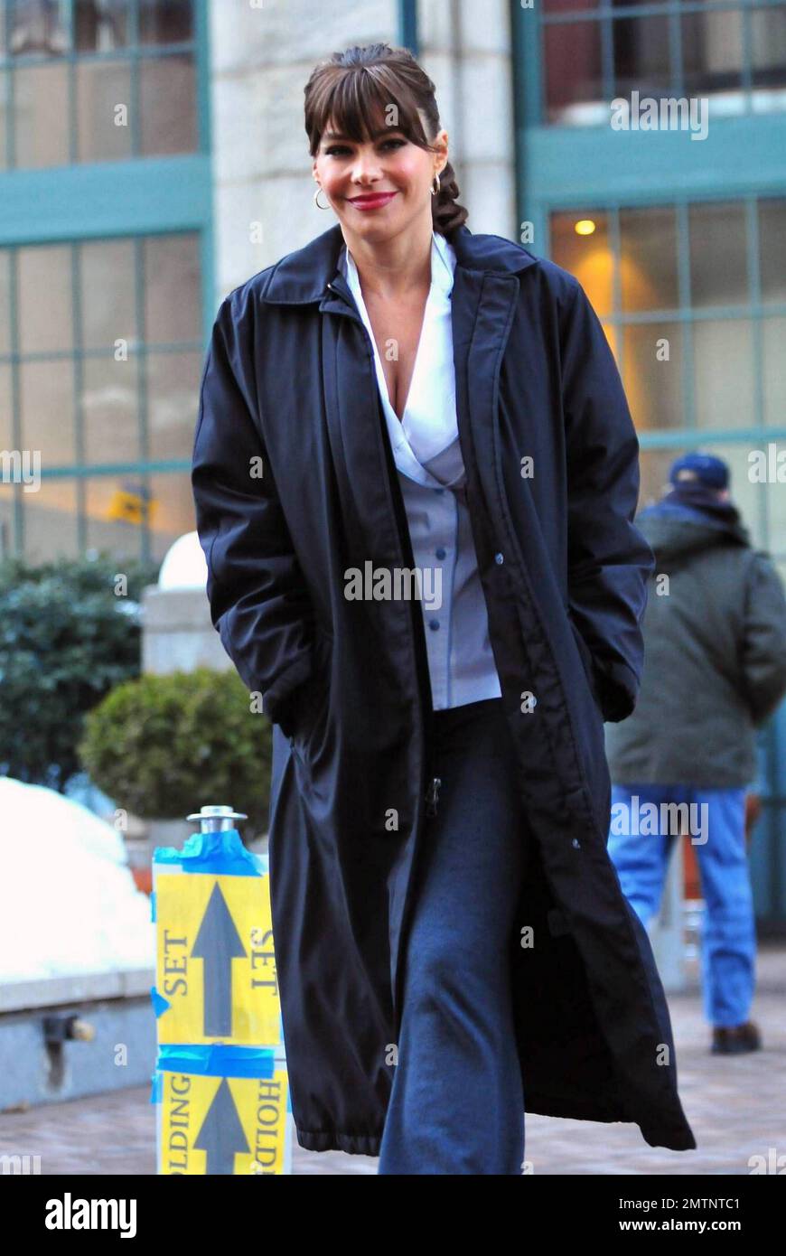 Sofia Vergara smiles for the camera while on the set of "New Year's Eve ...