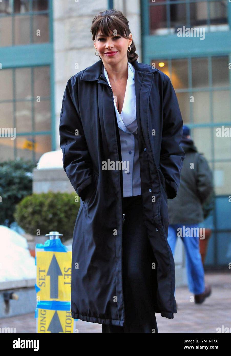 Sofia Vergara smiles for the camera while on the set of "New Year's Eve ...