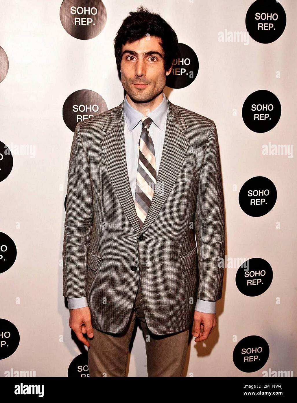 Actor tie grey shirt hi-res stock photography and images - Alamy