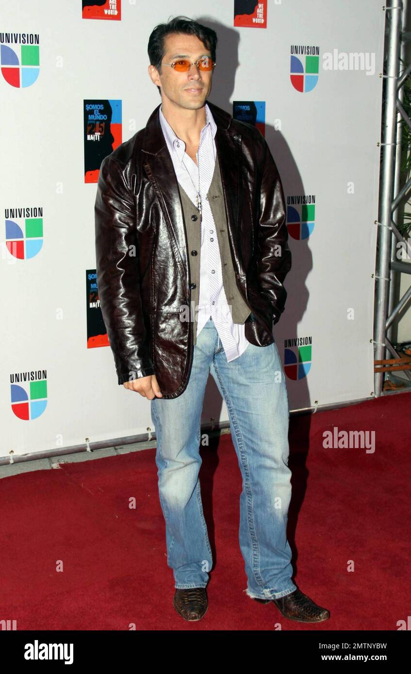 Sergio Meyer at the epic recording of "Somos El Mundo," the Spanish ...