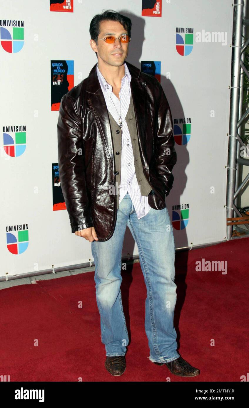 Sergio Meyer at the epic recording of "Somos El Mundo," the Spanish ...