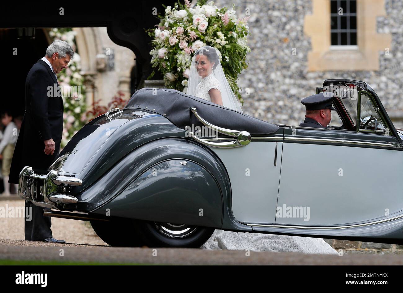 Pippa Middleton arrives with her father Michael Middleton for her ...
