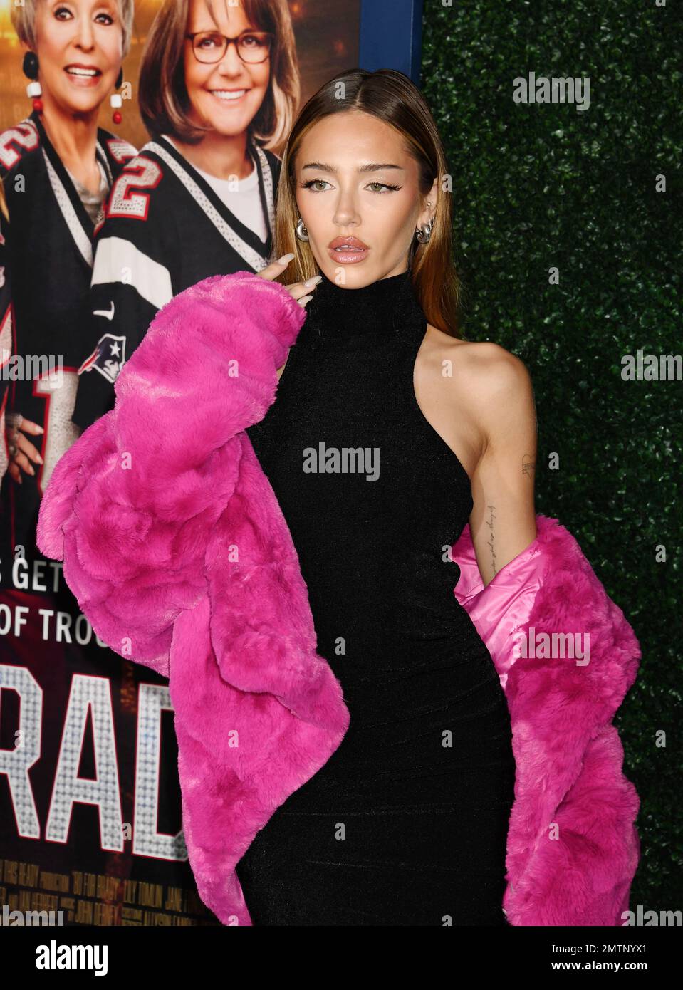 Los Angeles Ca January 31 Delilah Belle Hamlin Attends The Los