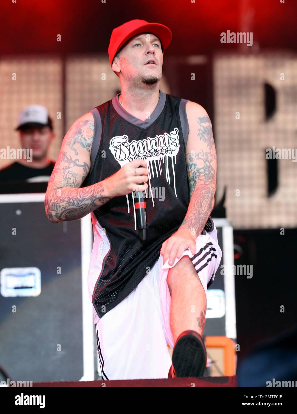 Fred durst limp bizkit performs hi-res stock photography and images - Alamy