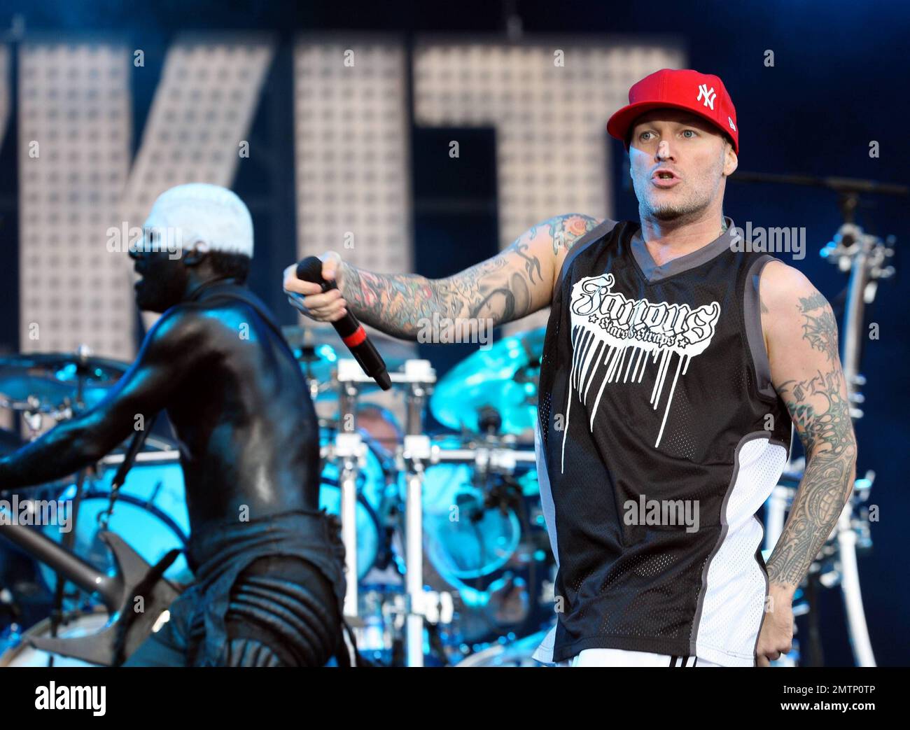 Fred durst limp bizkit performs hi-res stock photography and images - Alamy