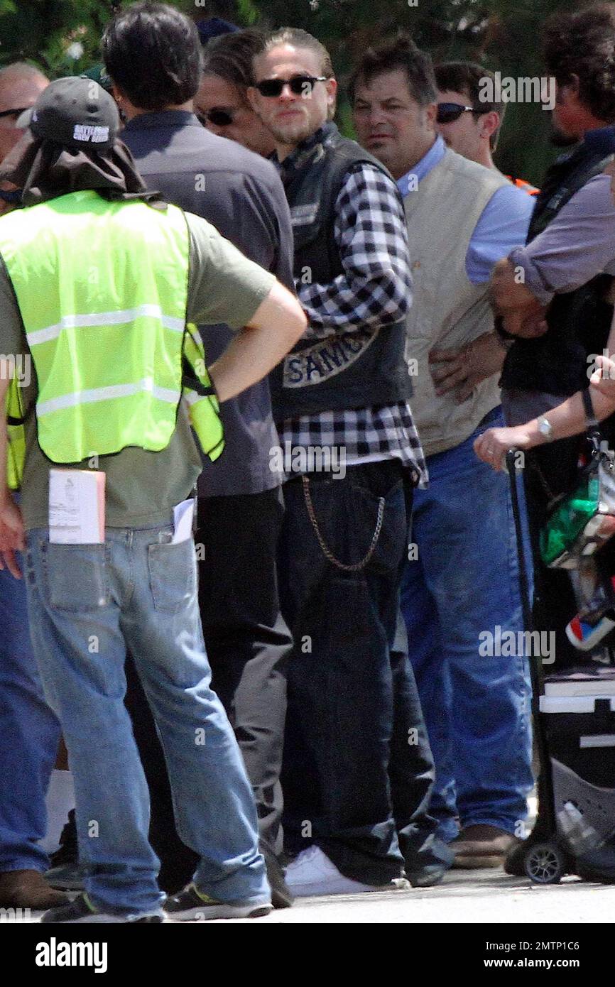 EXCLUSIVE!! Charlie Hunnam, Tommy Flanagan and Jimmy Smits' film scenes ...