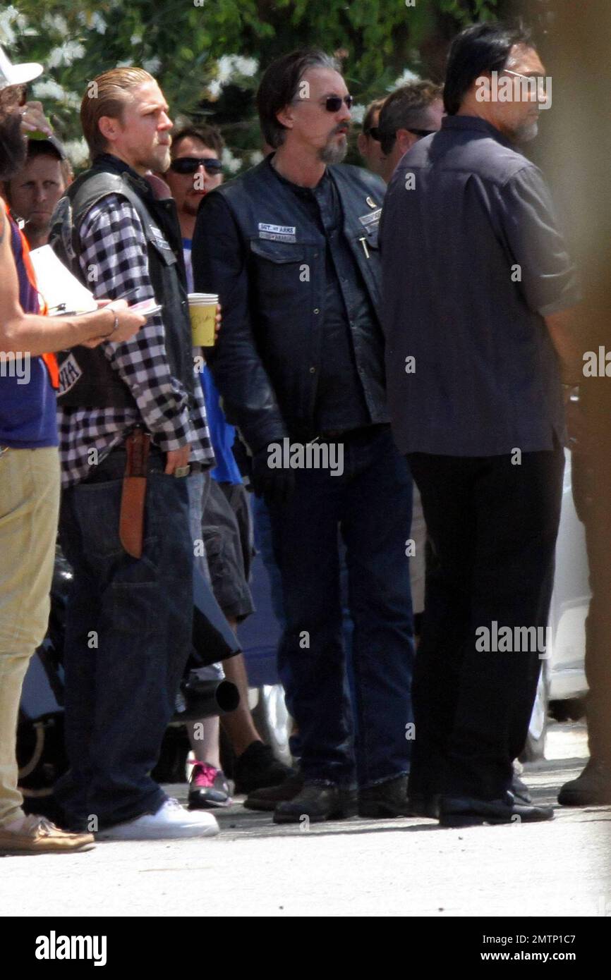 EXCLUSIVE!! Charlie Hunnam, Tommy Flanagan and Jimmy Smits' film scenes ...