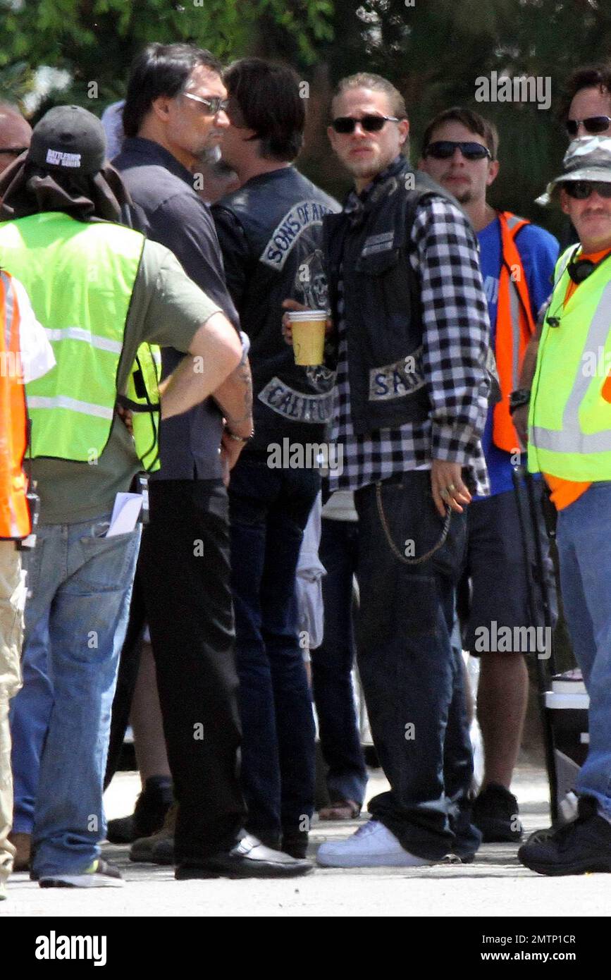 EXCLUSIVE!! Charlie Hunnam, Tommy Flanagan and Jimmy Smits' film scenes ...