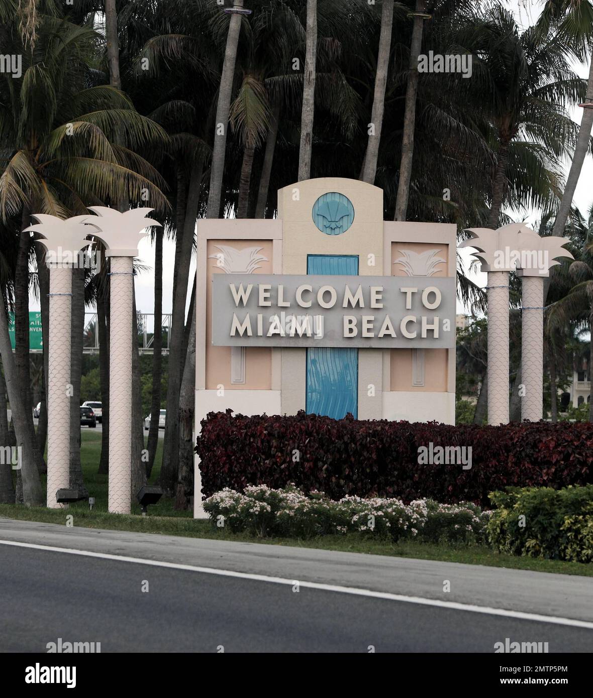 Welcome miami beach sign miami hi-res stock photography and images - Alamy