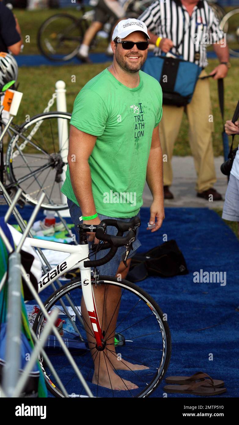 David Denman takes part in the Nautica South Beach Triathlon. Miami ...