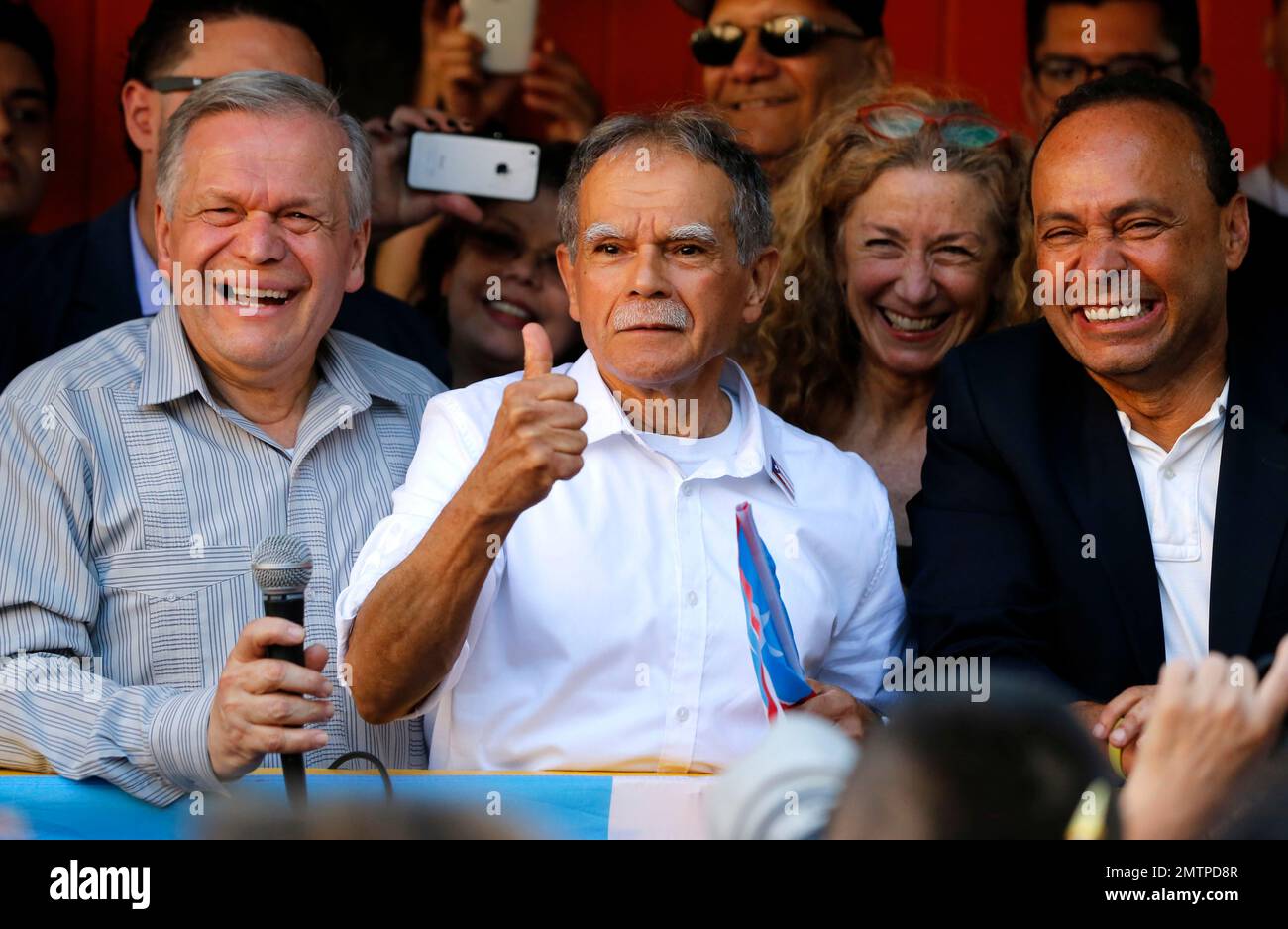 Puerto Rican nationalist Oscar Lopez Rivera, center, reacts to the ...