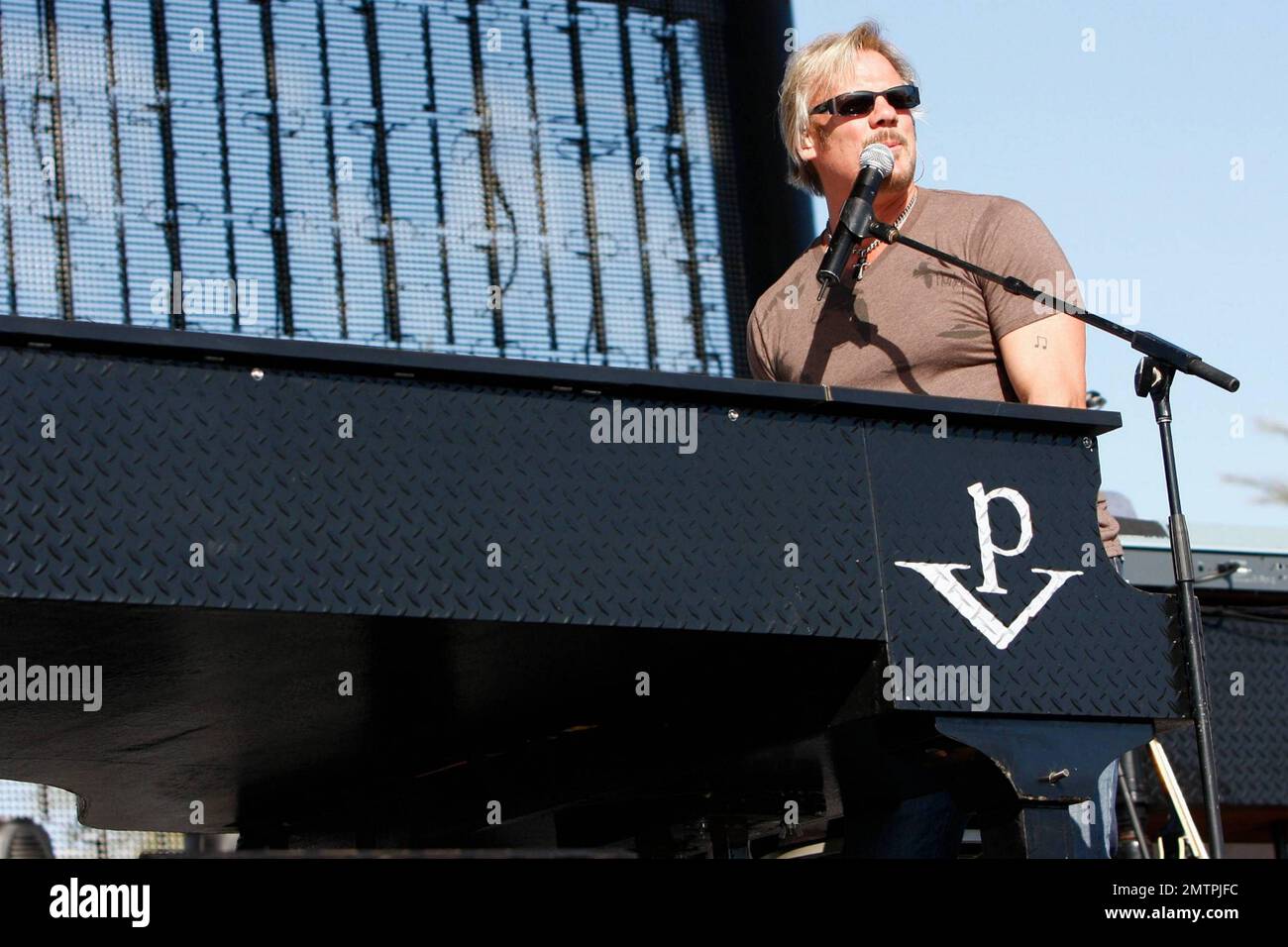 Phil Vassar performs live during the 2010 Stagecoach Country Music ...