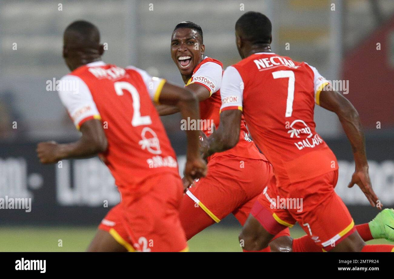 Johan Arango, of Colombia's Independiente Santa Fe, center, celebrates ...