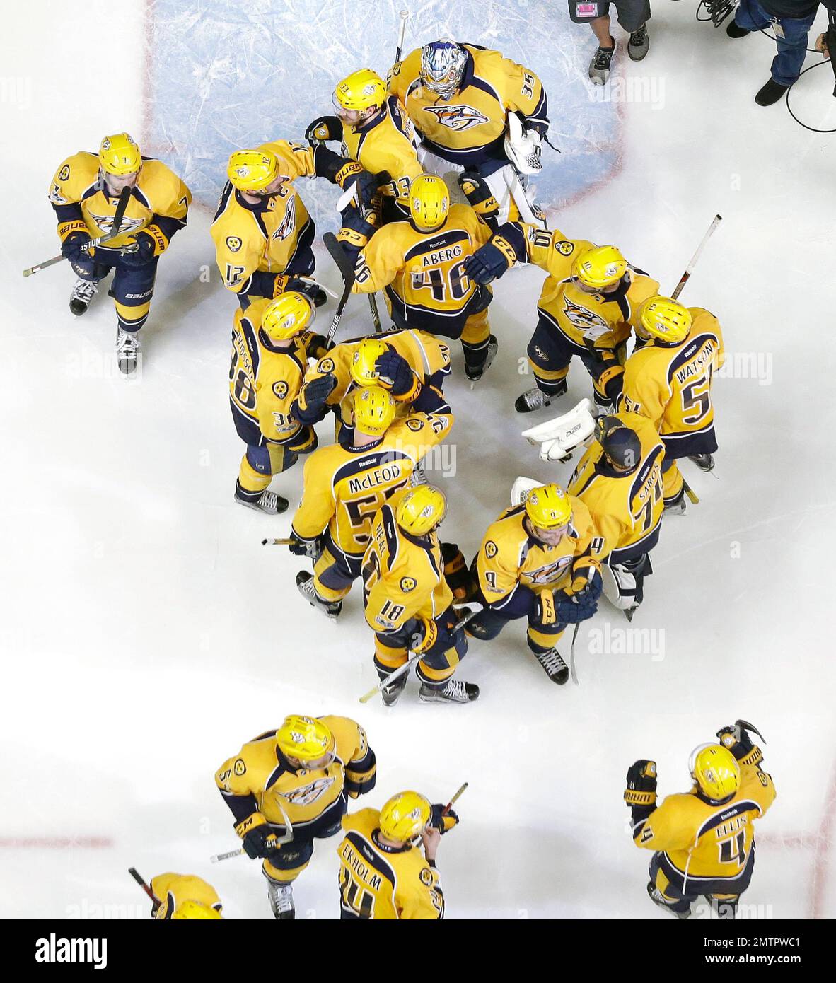 Nashville Predators players celebrate after beating the Anaheim Ducks 2 ...